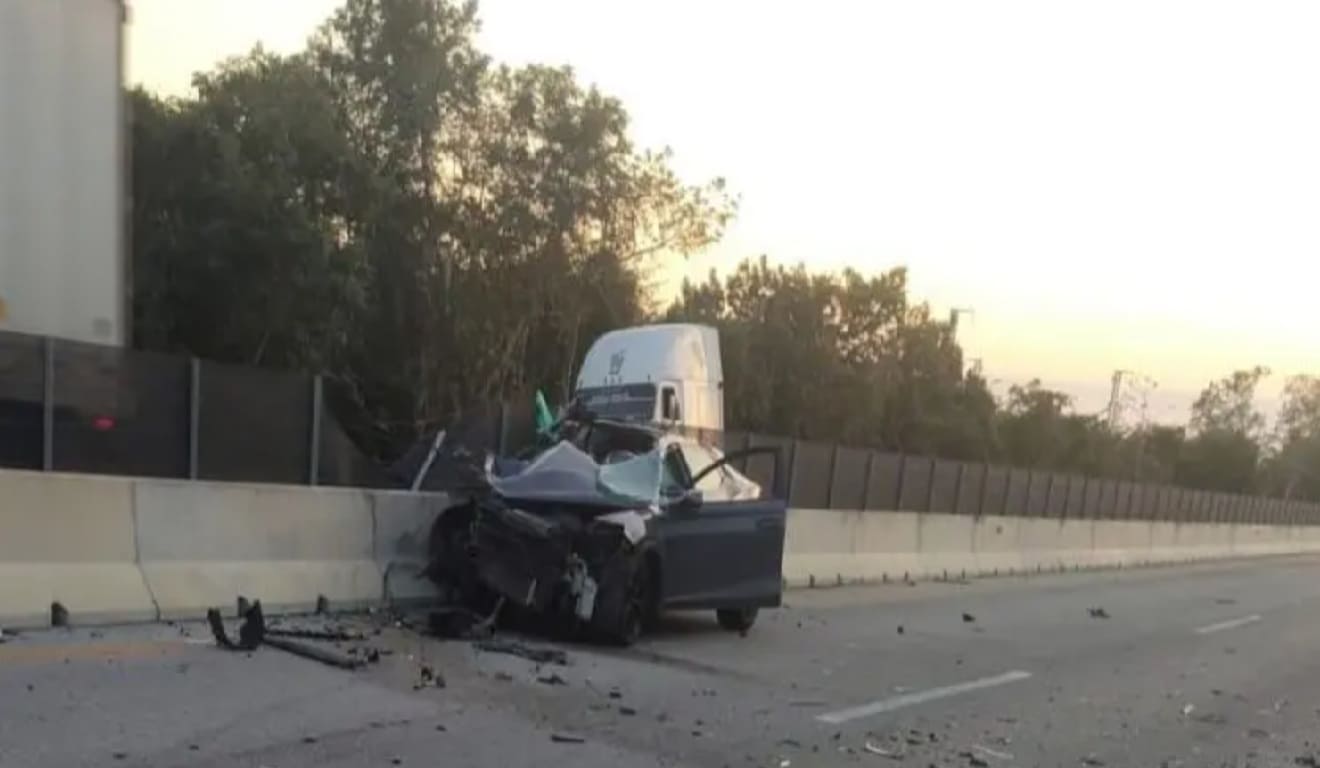 Authorities investigating deadly crash that left one dead outside ...