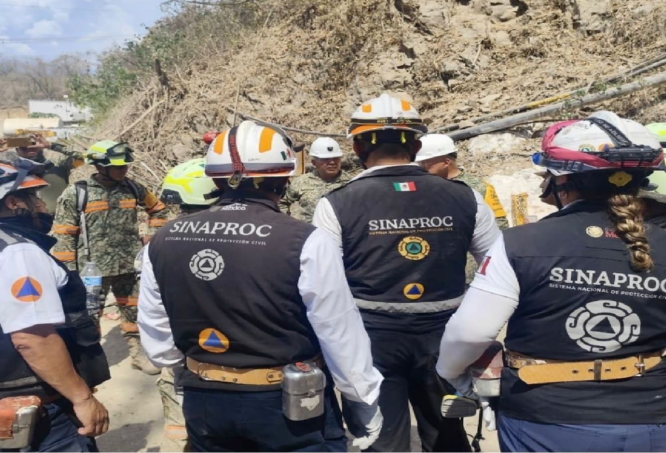 First miner rescued from Mexico gold mine collapse after more than100 ...