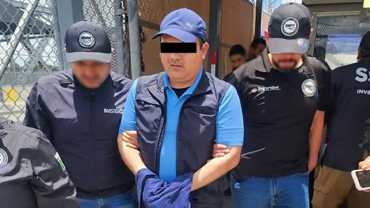 National Customs Agent of Mexico arrested by U.S. authorities in ...